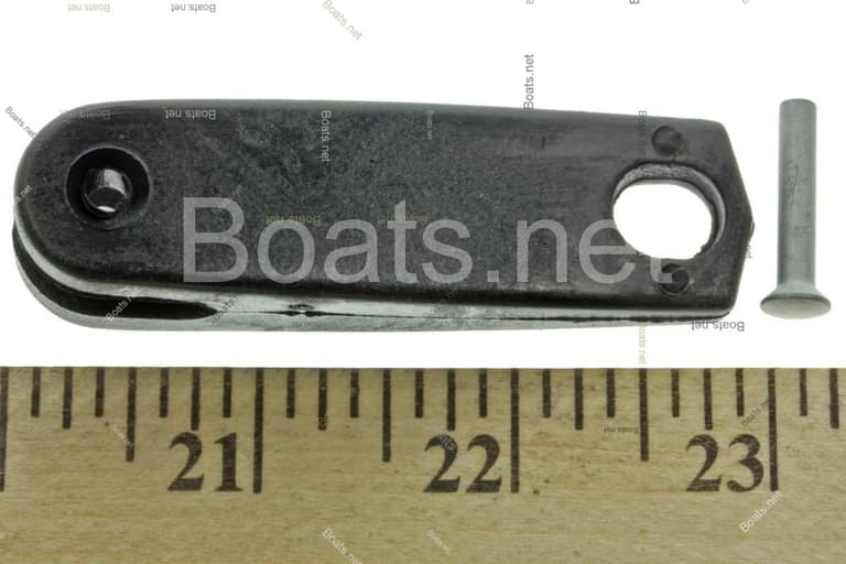 Mercury 80048M - HANDLE TRANSOM CLAMP | Boats.net